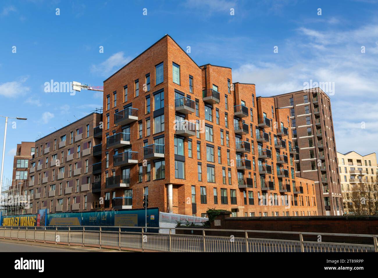 Modern apartments residential development, Huntley Wharf, Reading ...