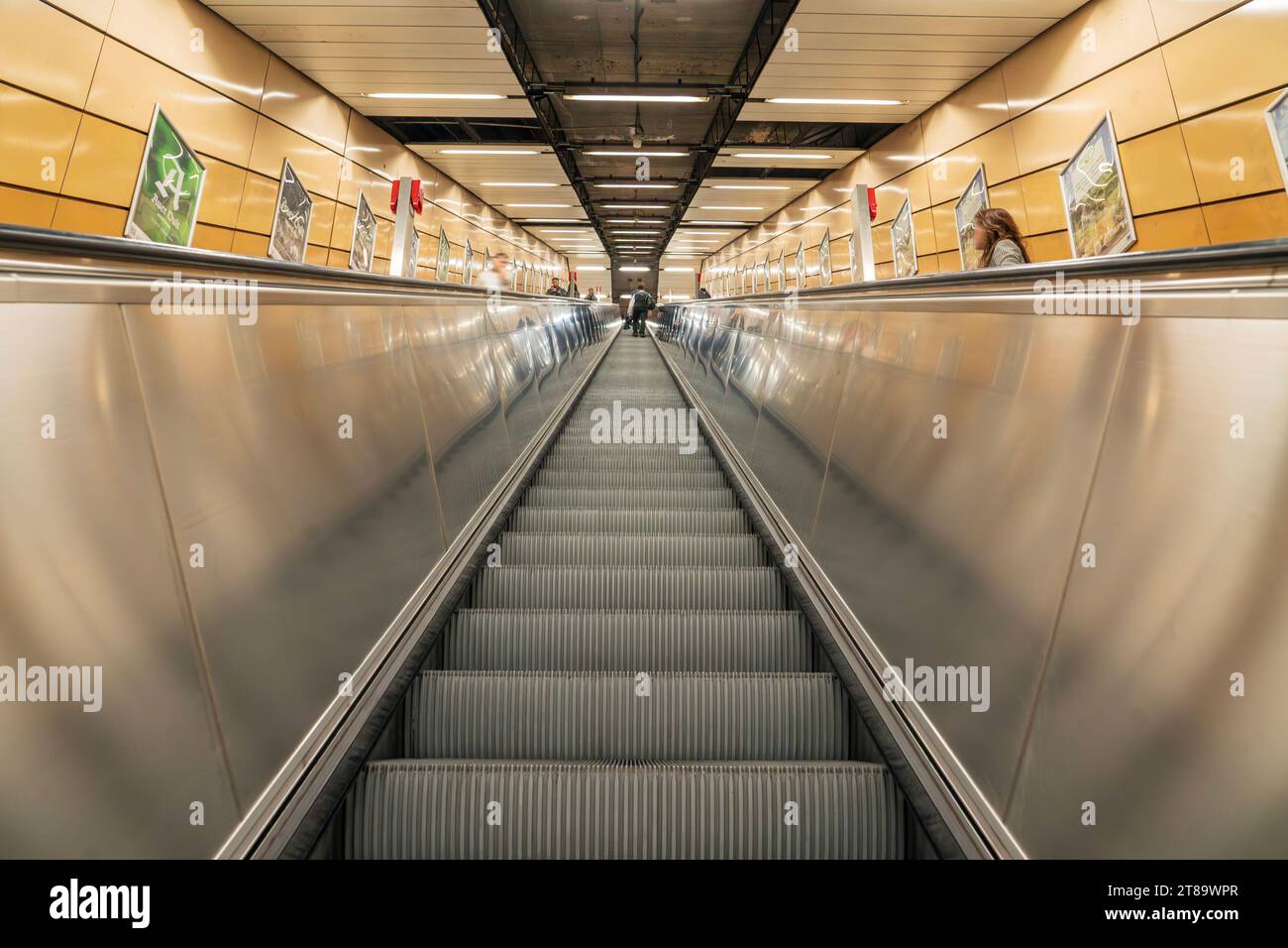 Rolltreppe im Stachus Untergeschoss, München, Oktober 2023 Deutschland ...