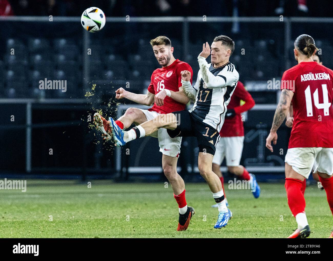 Berlin, Olympiastadion, 18.11.23: Ismail Yueksek of turkey challenges ...