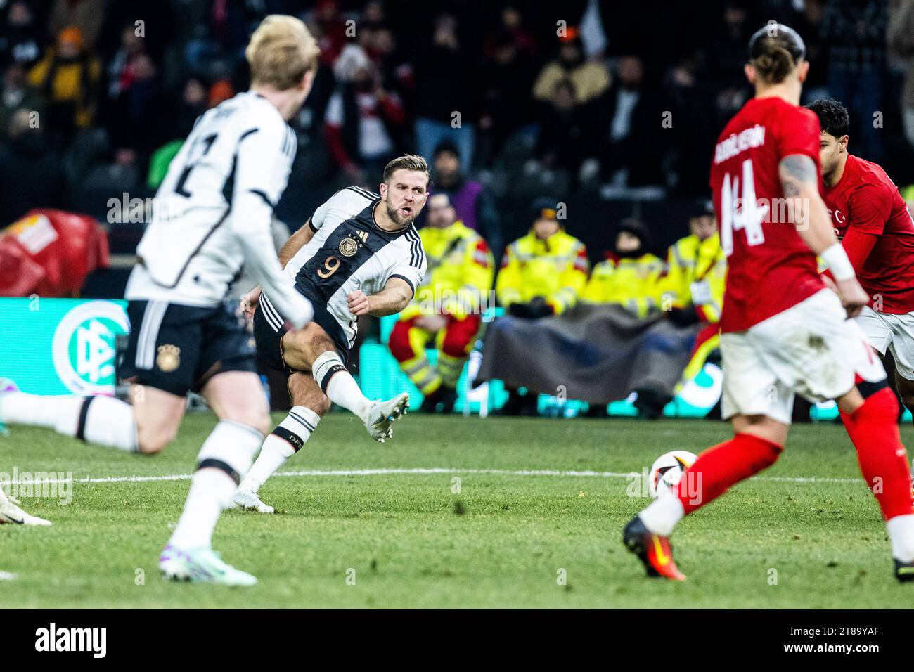 Berlin, Olympiastadion, 18.11.23: Niclas Fuellkrug of Germany scores ...