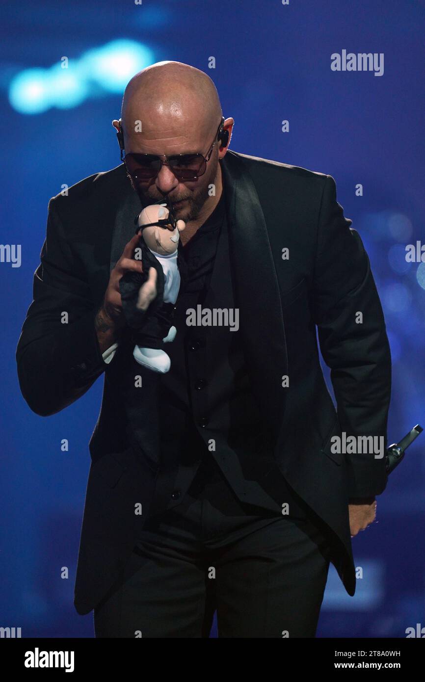 Celebrity showbiz music rapper hi-res stock photography and images - Alamy