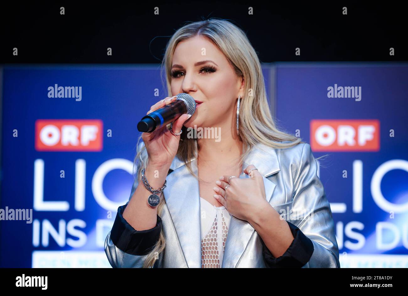 Natalie holzner hi-res stock photography and images - Alamy