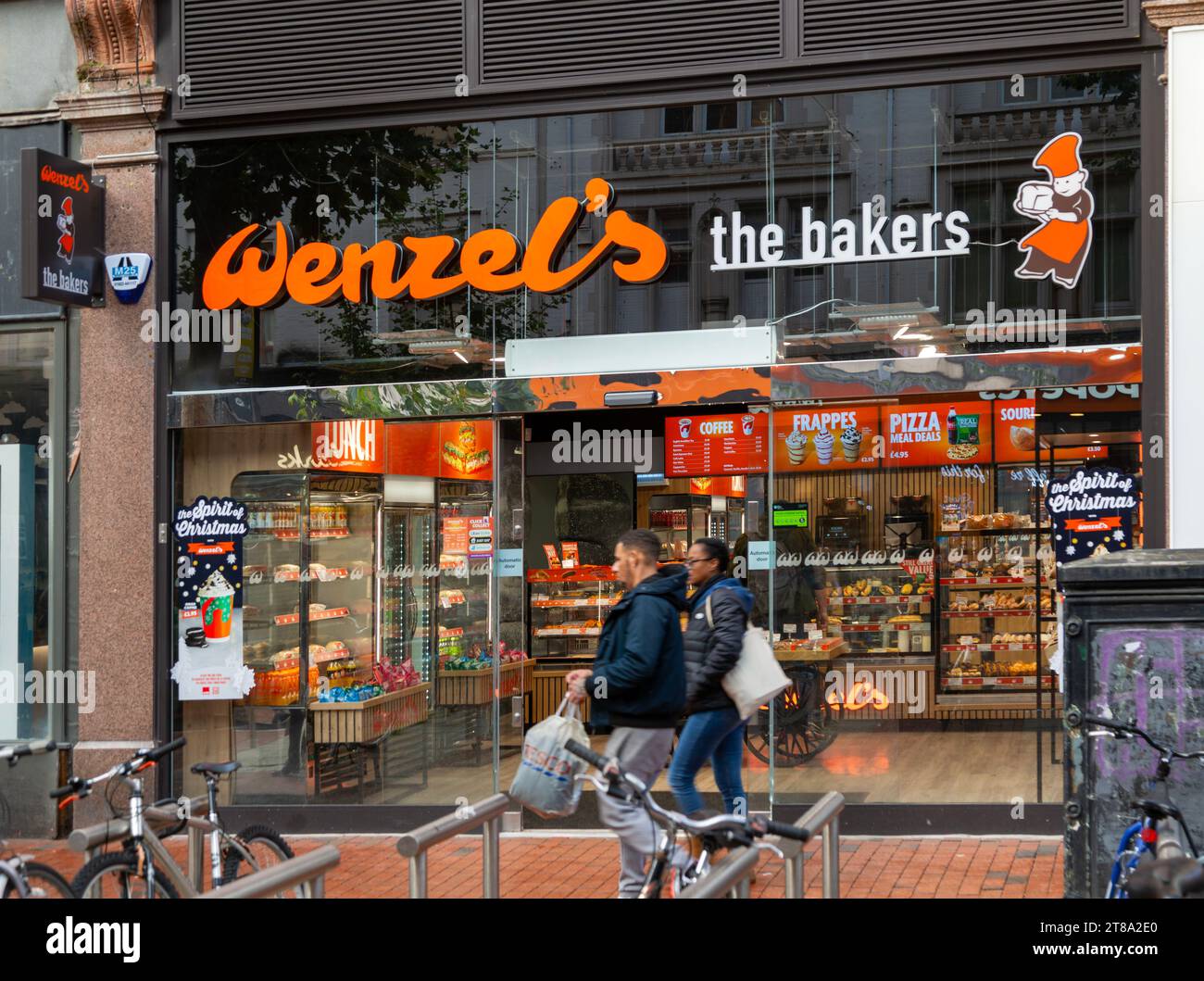 Wenzel's the Bakers bakery, town centre of Reading, Berkshire, England ...