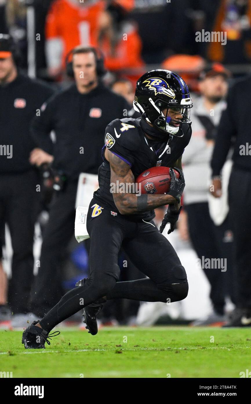 Baltimore Ravens wide receiver Zay Flowers (4) runs with the ball after ...