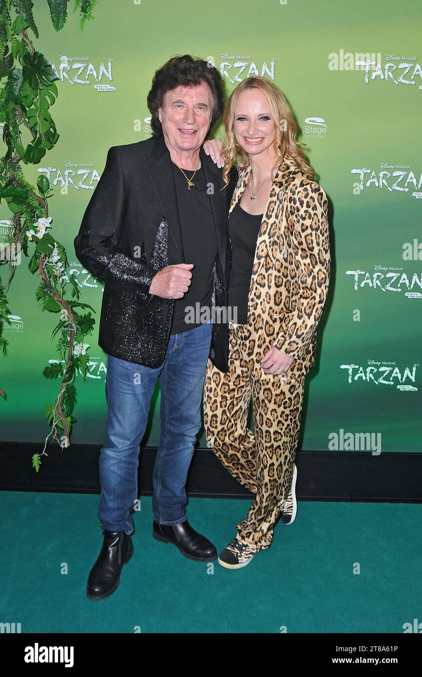 Premiere: TARZAN . Olaf Malolepski und Pia Malo anläßlich der Premiere ...