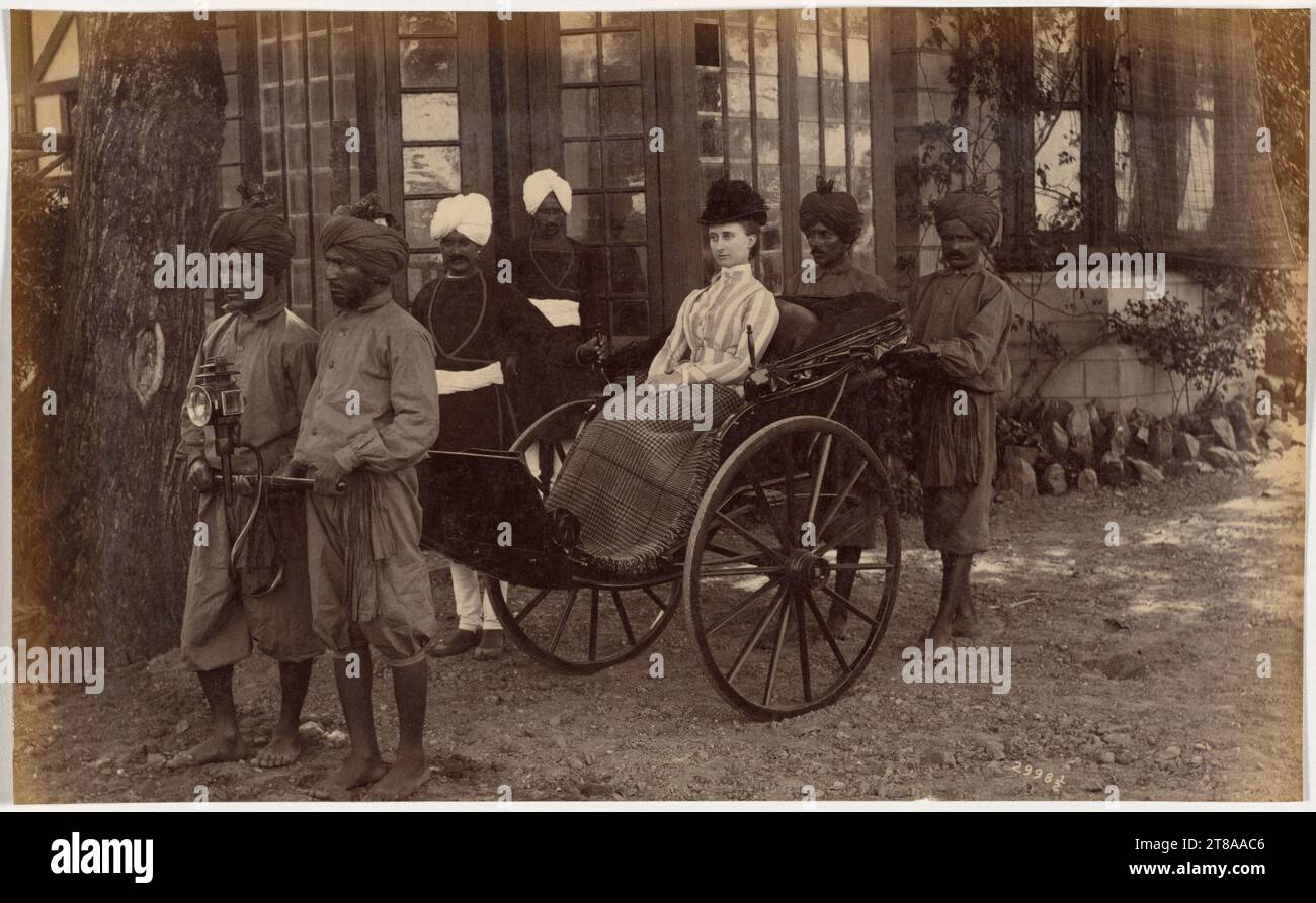 Horse drawn buggies hi-res stock photography and images - Alamy
