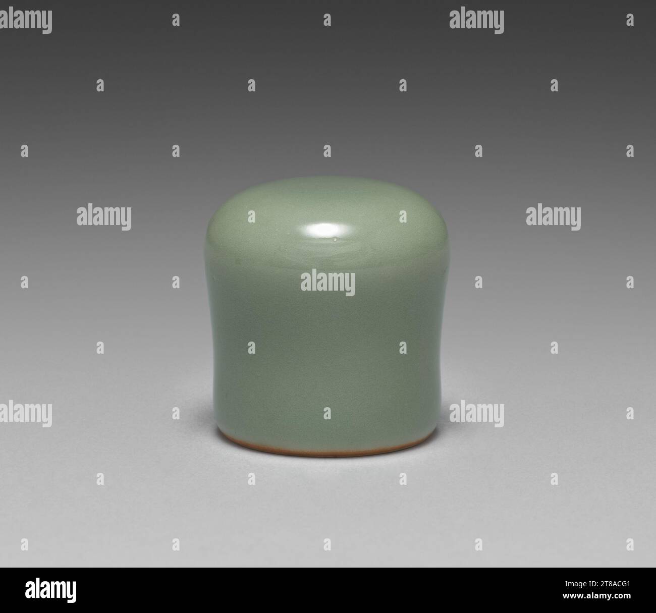 Scroll ends hi-res stock photography and images - Alamy