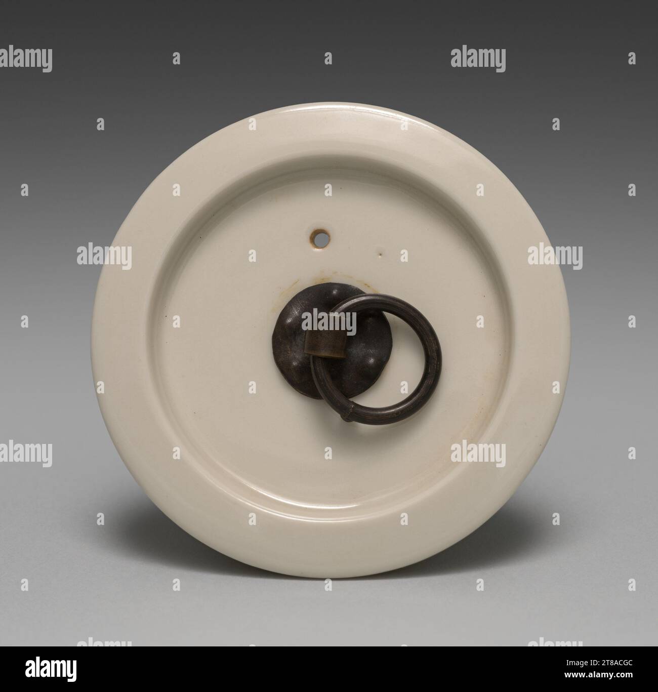 Lid for a Teapot with Ruyi Motifs, c. 1893–1914. Seifū Yohei III ...