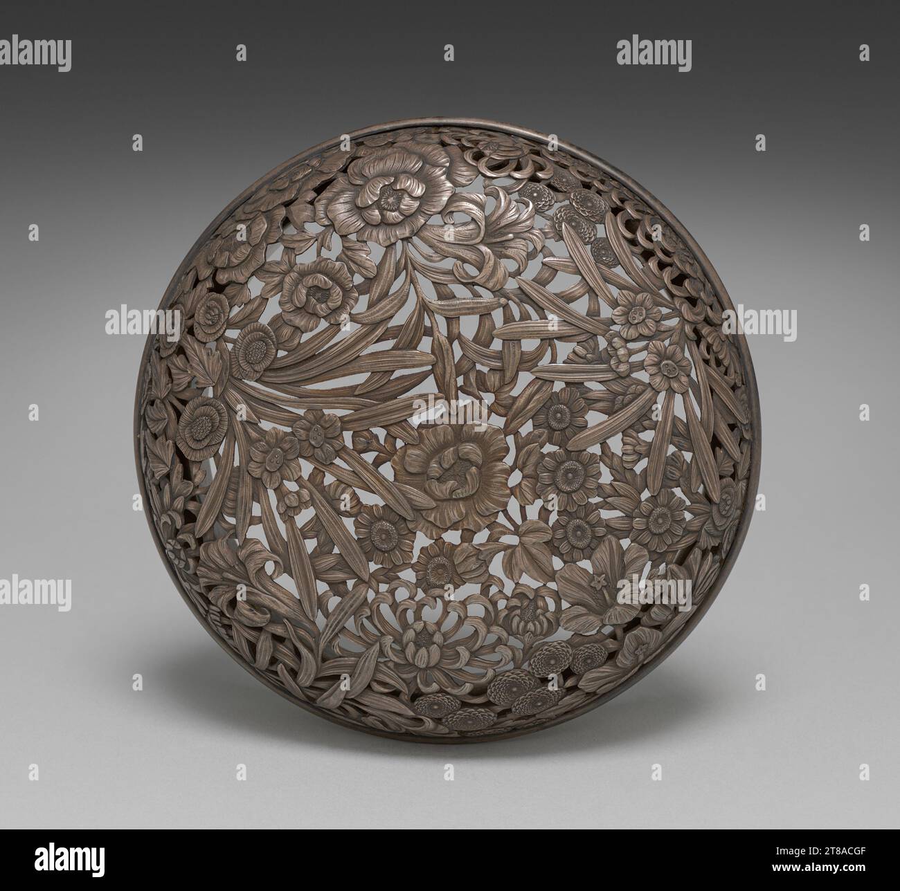 Seif? Yohei IV’s incense burner has a pale pink glaze named “dawn’s ...