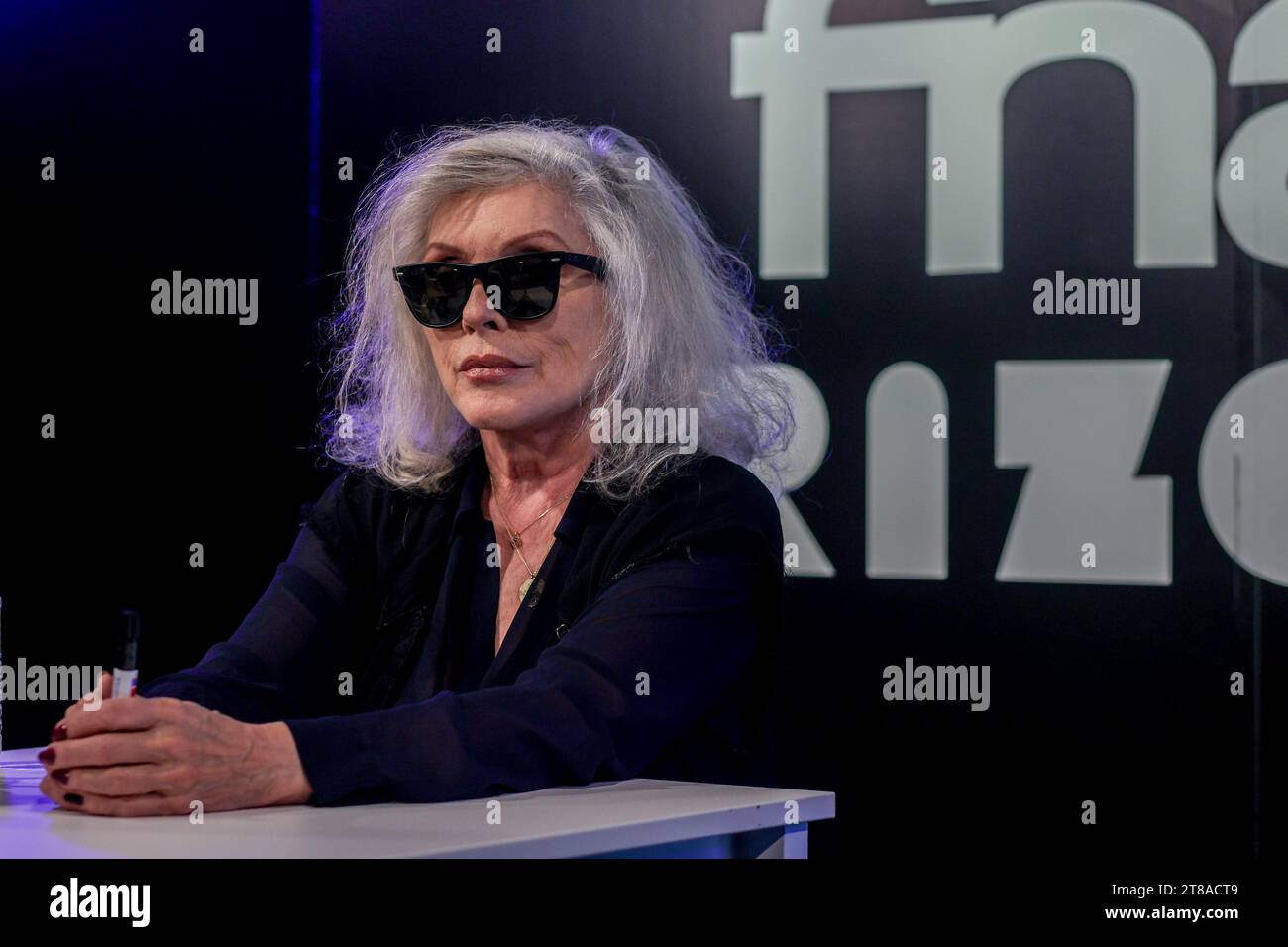 Vocalist Debbie Harry signs copies of her autobiography 'De cara' at ...
