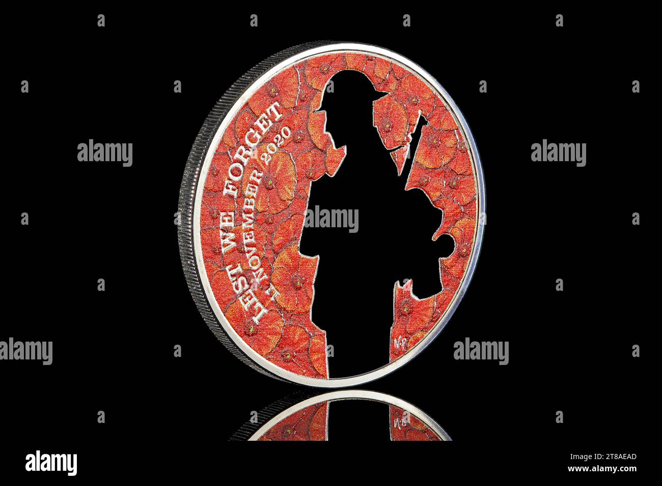 2020 £5 coin to commemorate the end of the first world war Stock Photo ...