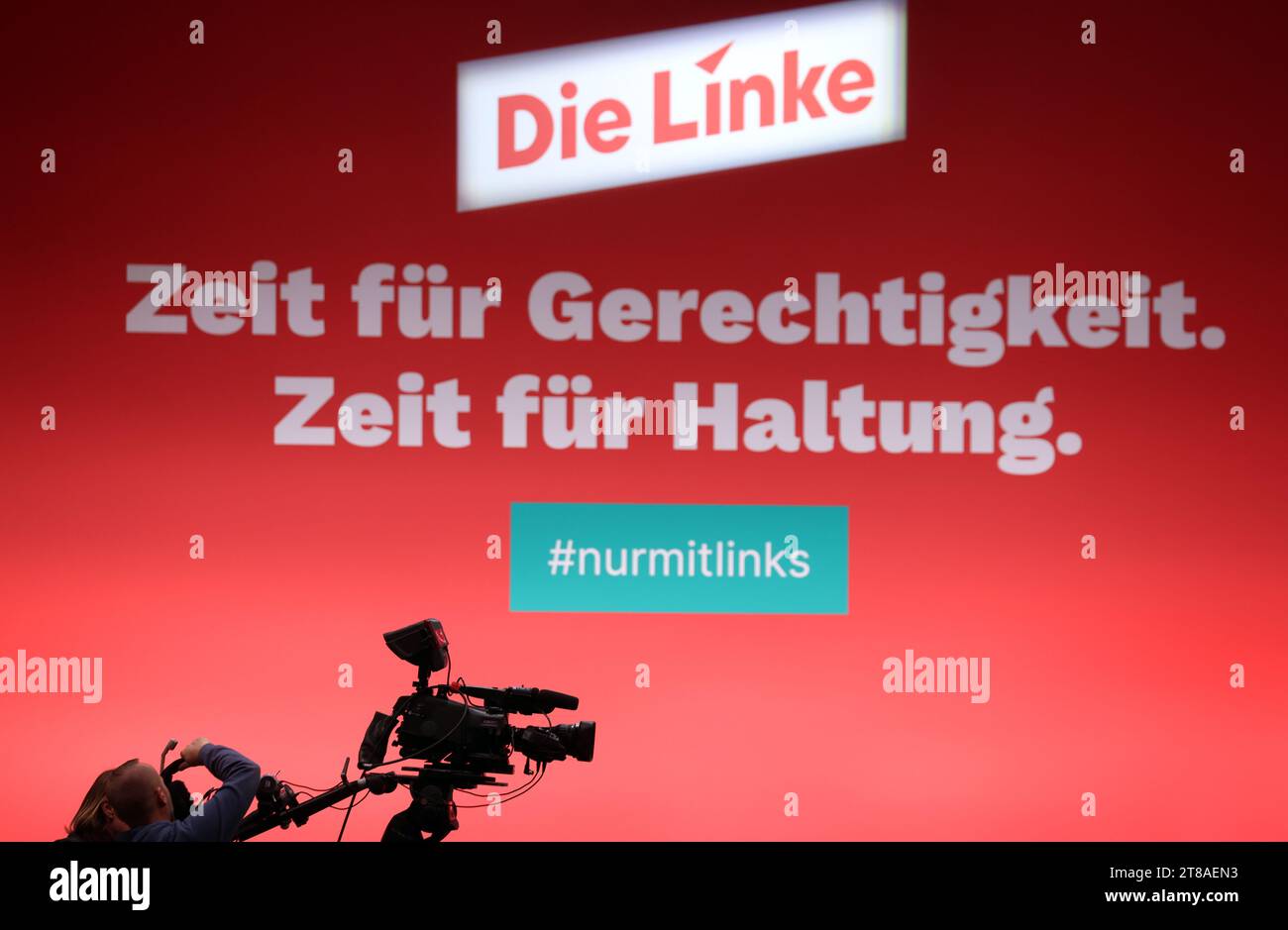 Augsburg, Germany. 19th Nov, 2023. A camera team stands in front of the ...