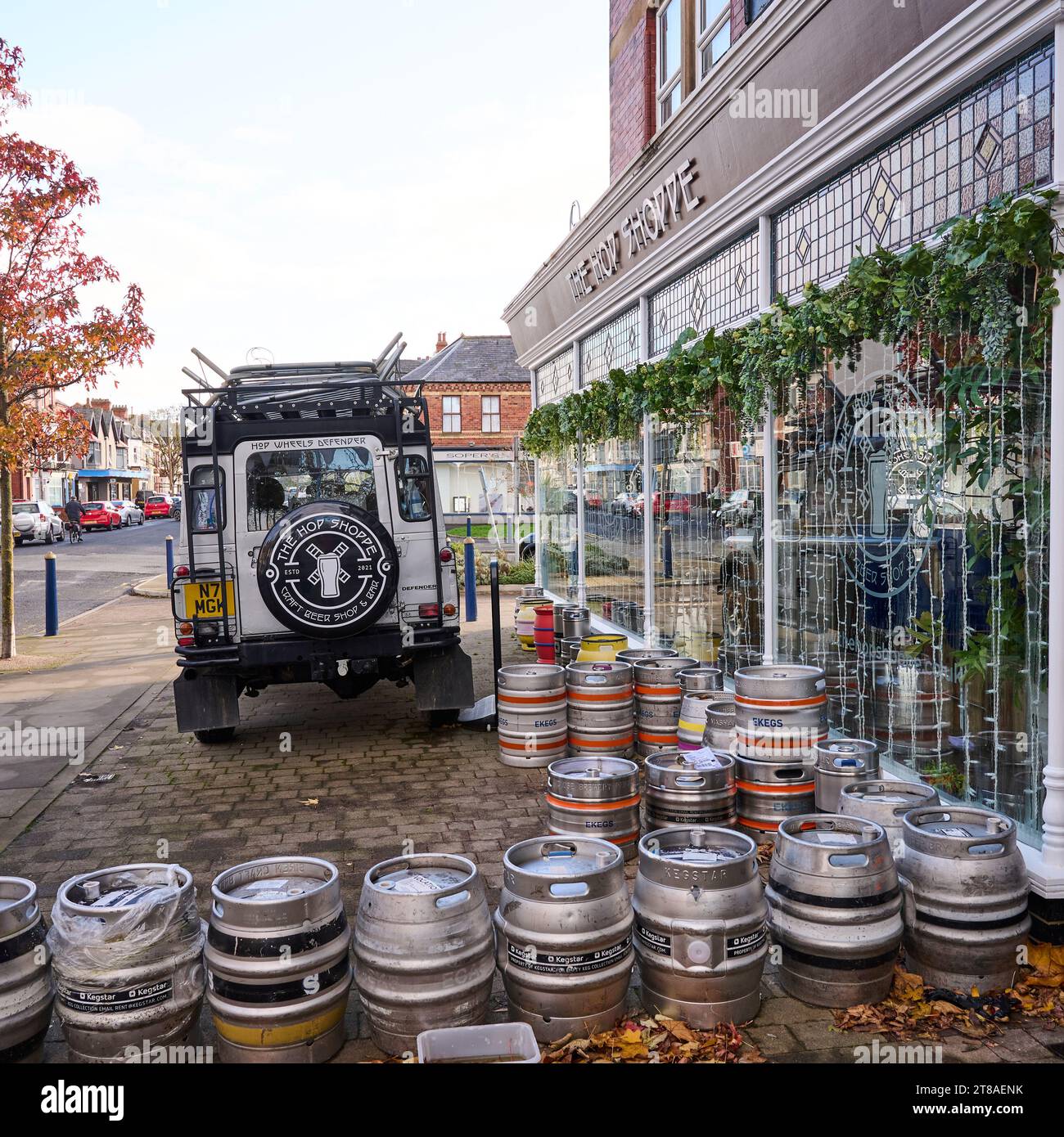 The Hop Shoppe micro pub in St Annes,UK Stock Photo - Alamy