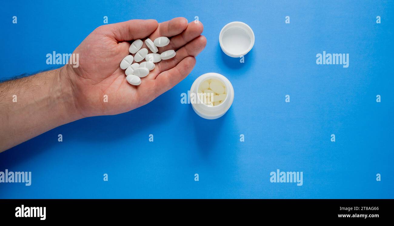 Pills falling transparent hi-res stock photography and images - Alamy