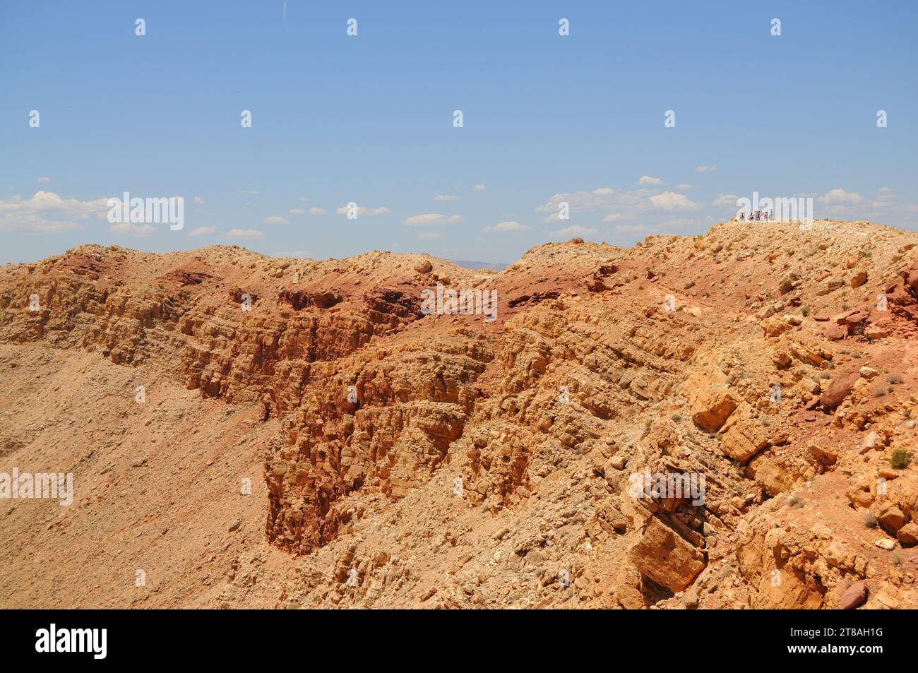 Meteor Crater impact in Arizona USA 50000 years ago with distant People ...