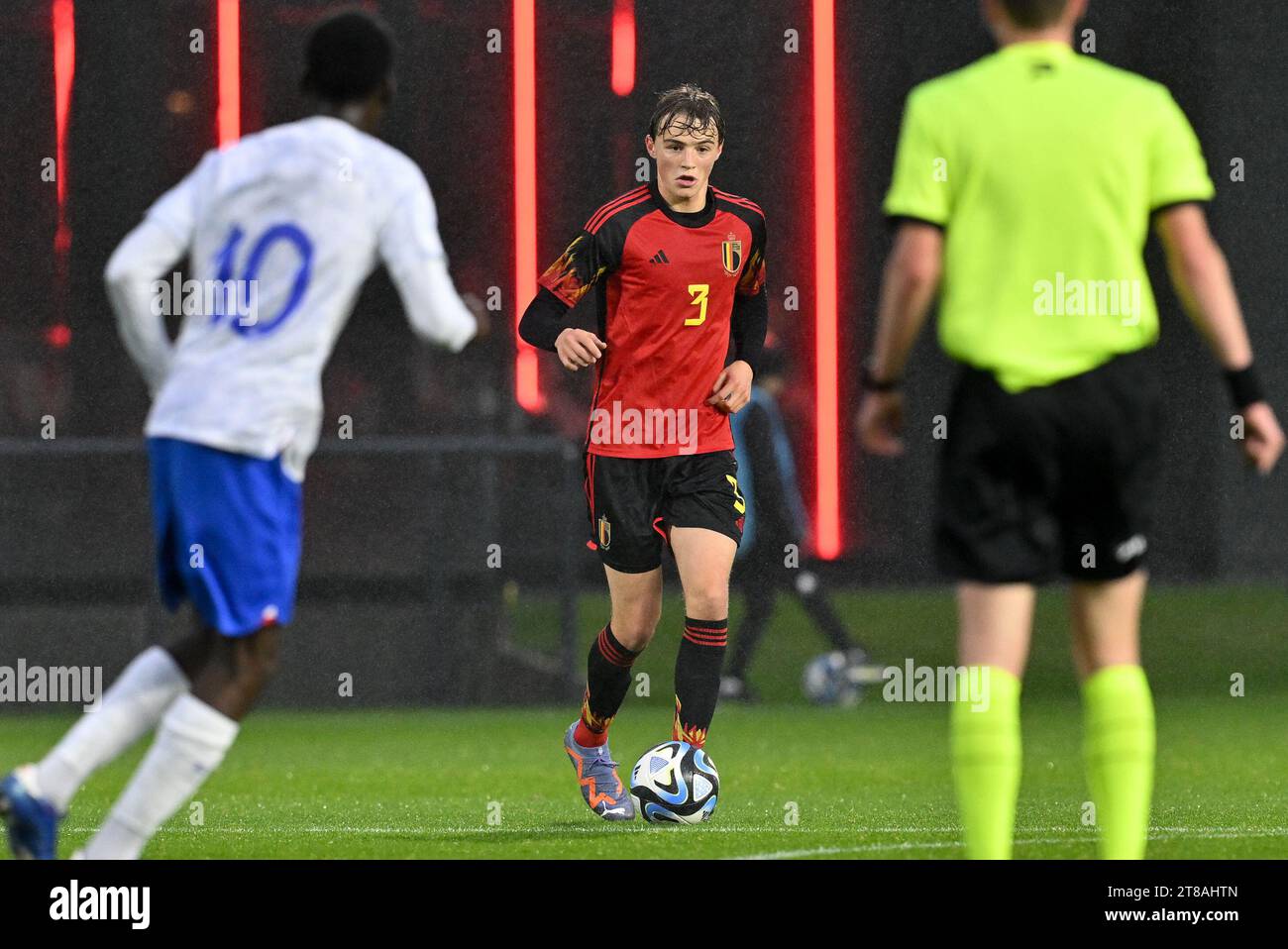 Tubize, Belgium. 18th Nov, 2023. Matte Smets (3) of Belgium pictured ...