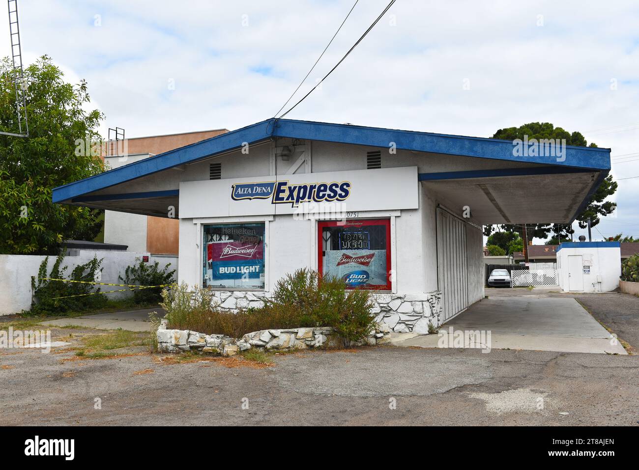 GARDEN GROVE, CALIFORNIA - 25 OCT 2023: Alta-Dena Express Drive-thru ...