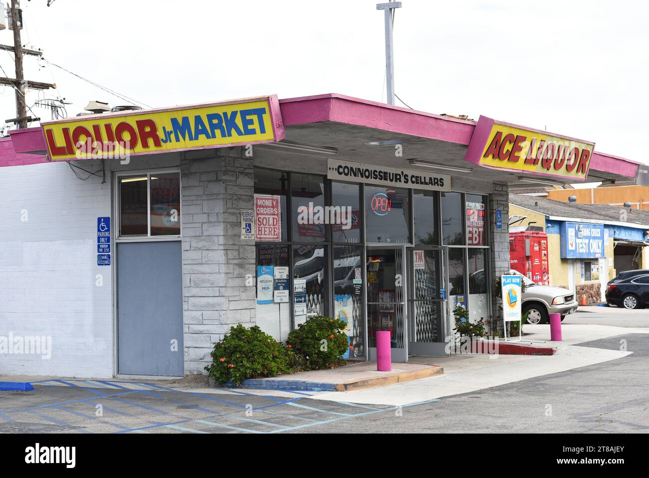 Connoisseurs cellars hi-res stock photography and images - Alamy
