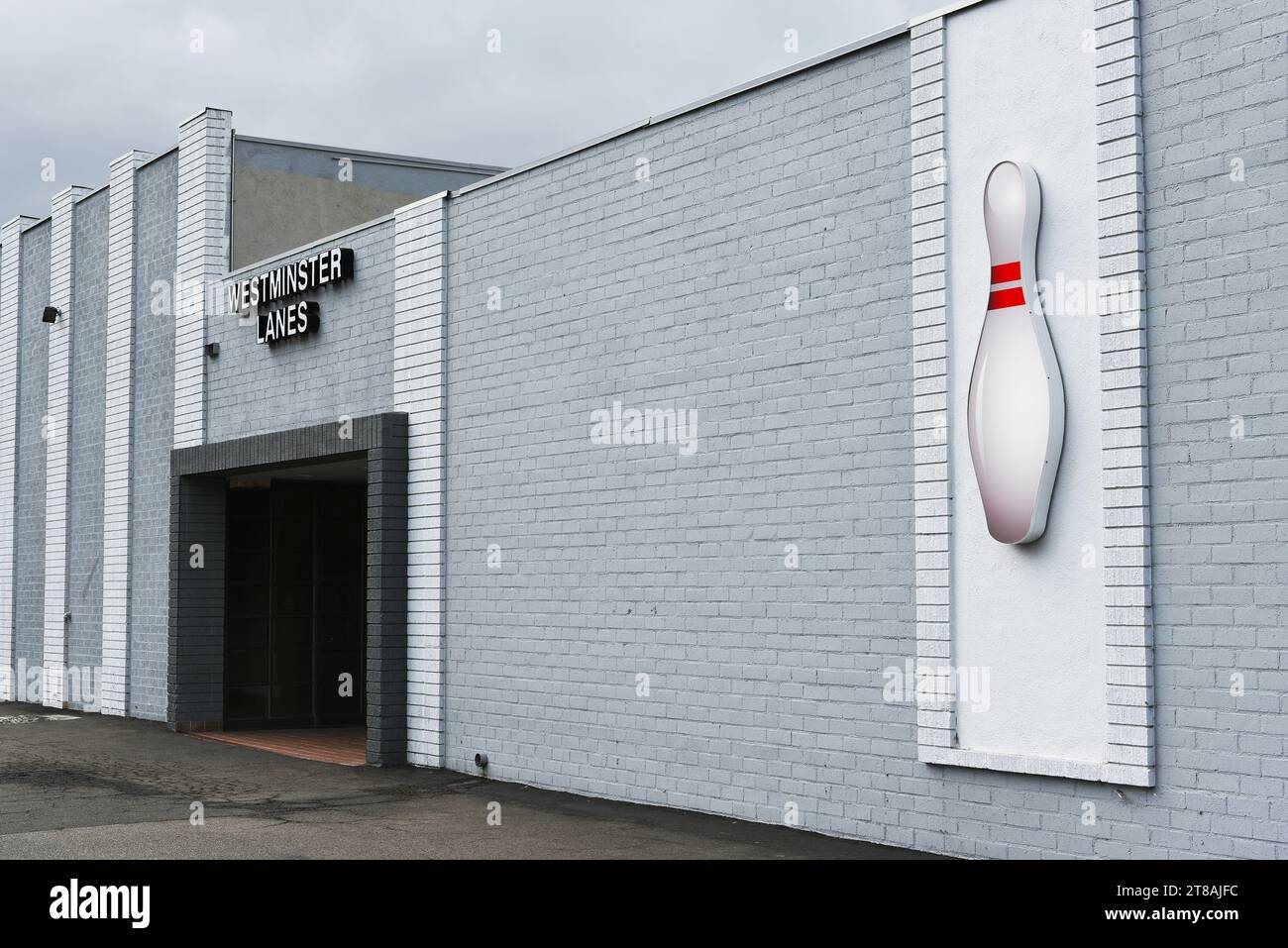 WESTMINSTER, CALIFORNIA - 25 OCT 2023: Westminster Lanes Bowling Alley ...