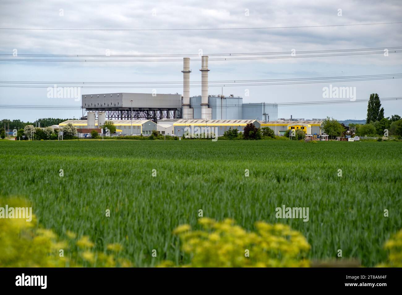 Damhead Creek gas-fired power station in Kent, England, on the Hoo ...