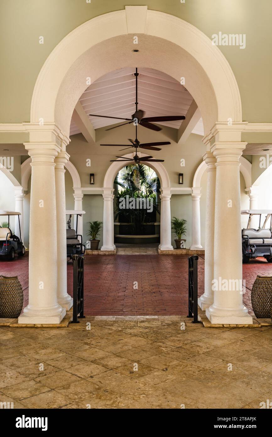 A closeup of Ritz-Carlton, St. Thomas, USVI Main Driveway leading to ...