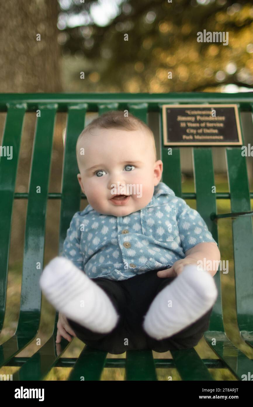Summer baby session hi-res stock photography and images - Alamy