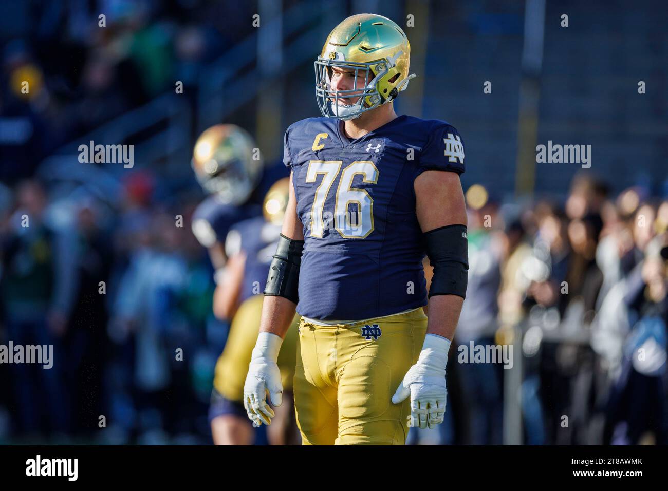 South Bend, Indiana, USA. 18th Nov, 2023. Notre Dame offensive lineman ...