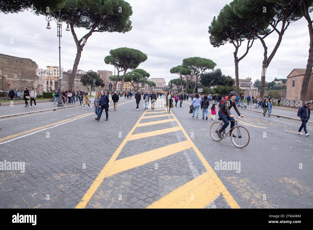 Rome, Italy. 19th Nov, 2023. People walk in Via dei Fori Imperiali ...