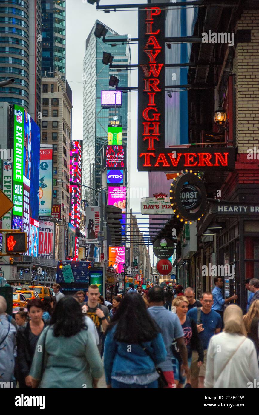 The Playwright Tavern and Restaurant, Times Square, New York City USA ...