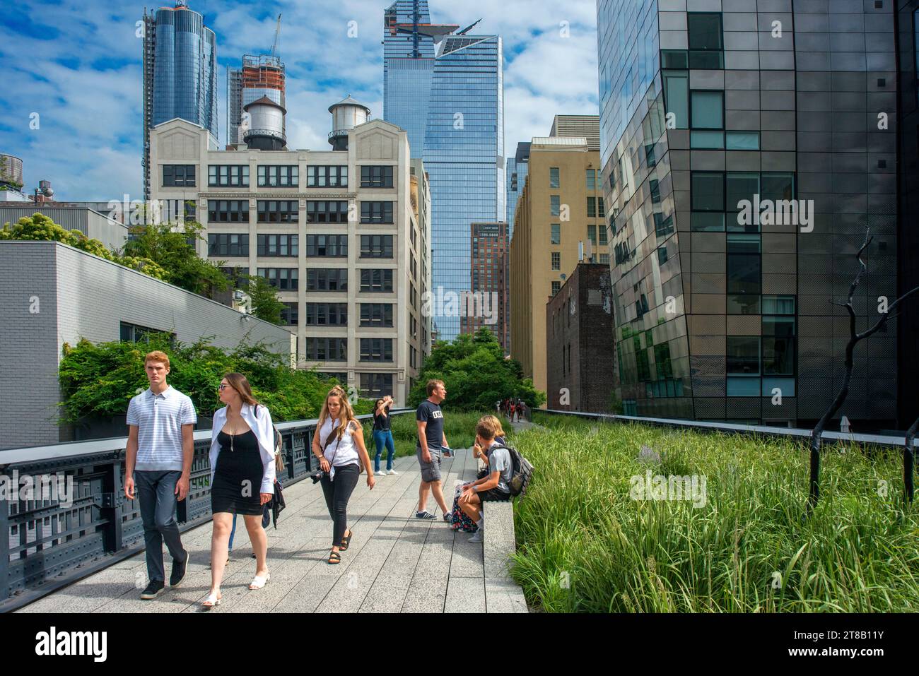 New york high line new urban park formed from an abandoned elevated ...