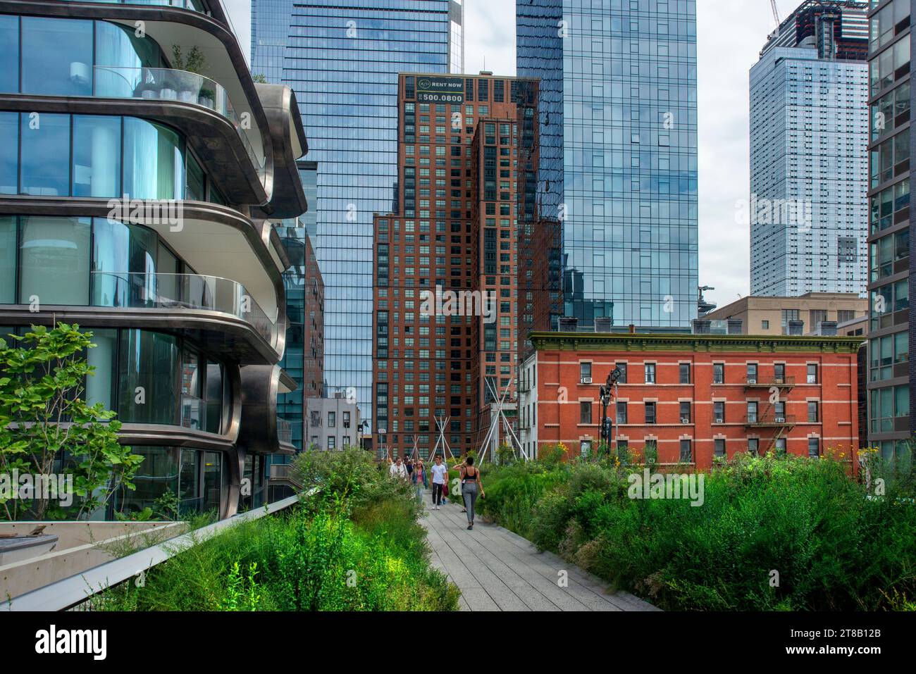 Walking in the new york high line new york urban park formed from an ...