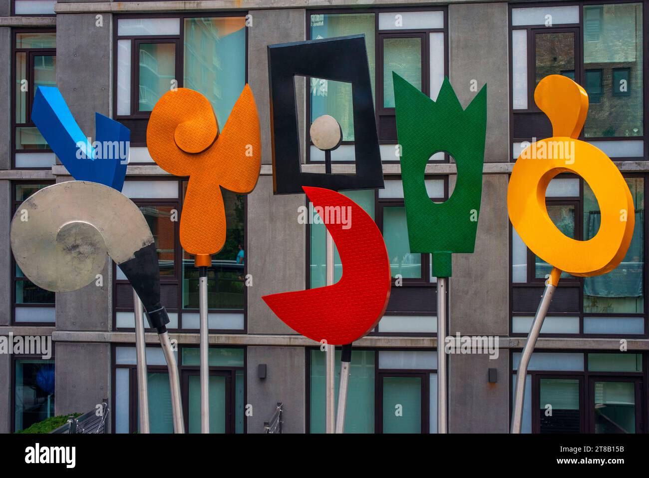 Urban Rattle sculpture by Charlie Hewitt on the High Line, Chelsea, New ...