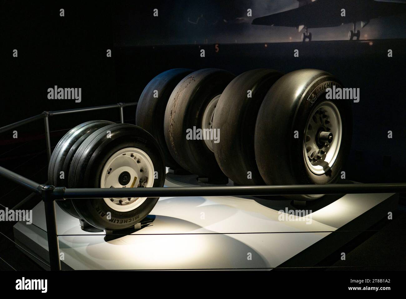 Space Shuttle Endeavor Tires - Wide View Stock Photo - Alamy