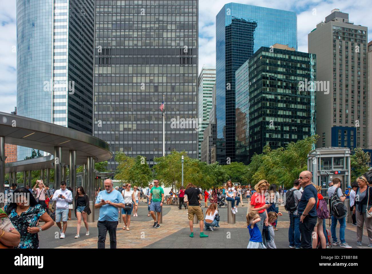 The Staten Island Ferry Terminal in Manhattan - South Ferry- NEW YORK ...