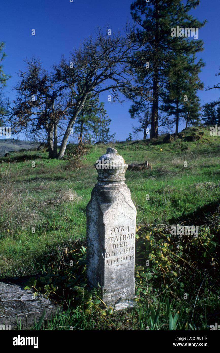 Prather gravestone in Mosier Pioneer Cemetery, Columbia River Gorge ...