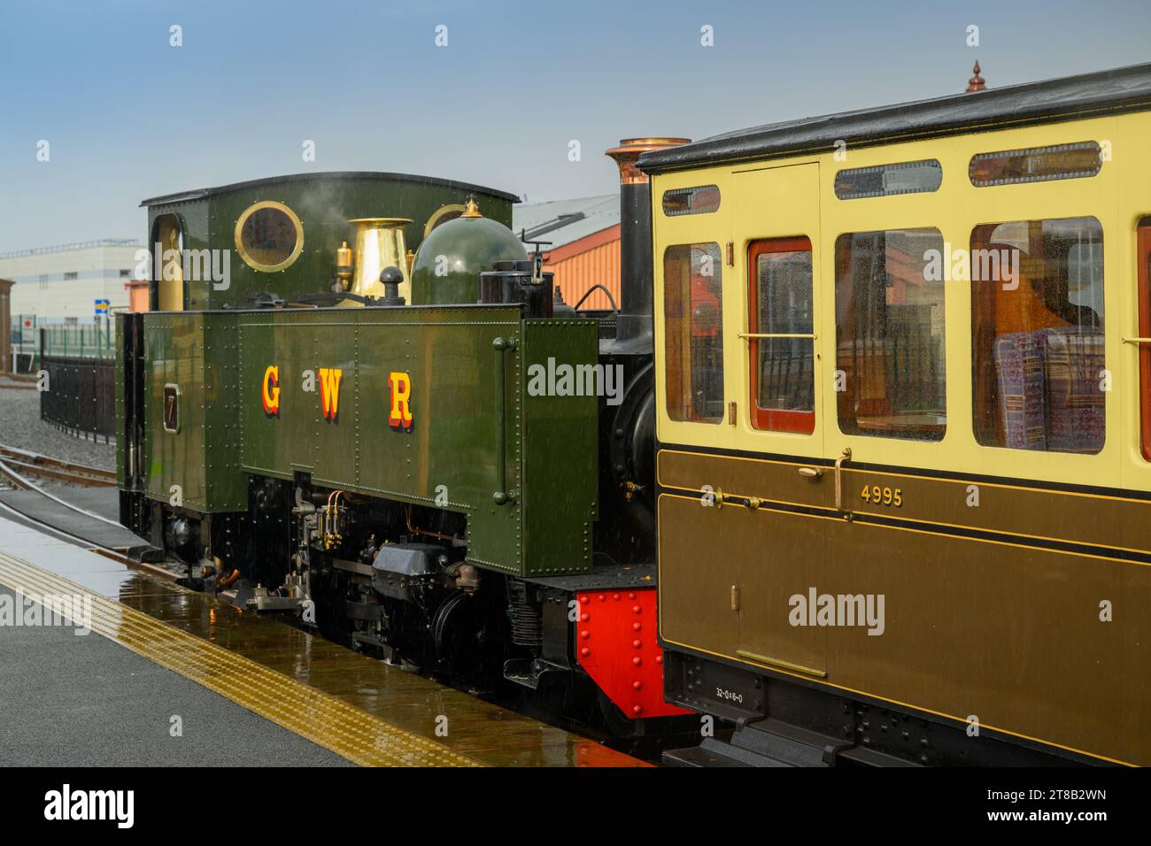 Vale of rheidol railway station hi-res stock photography and images - Alamy