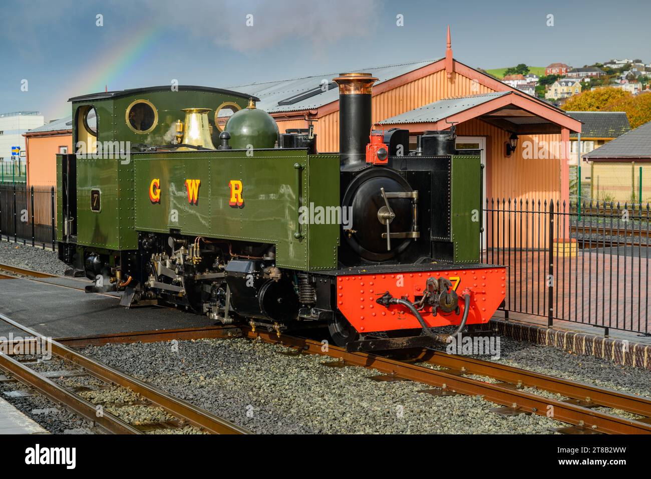 The Owain Glyndŵr steam loco at the Vale of Rheidol Railway ...