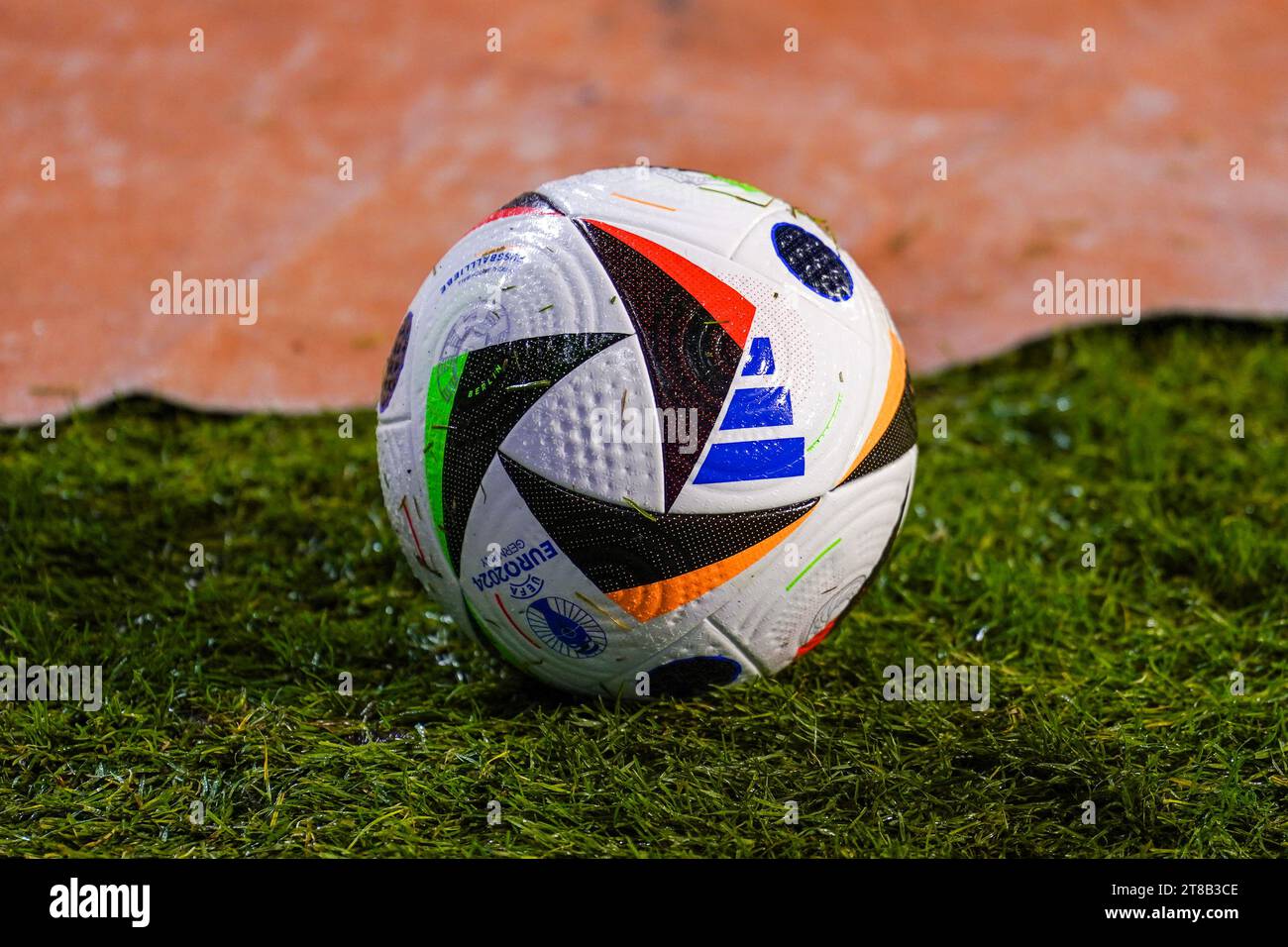 Fussballliebe official euro 2024 match ball hi-res stock photography ... Fussballliebe official euro 2024 match ball hi-res stock photography ...