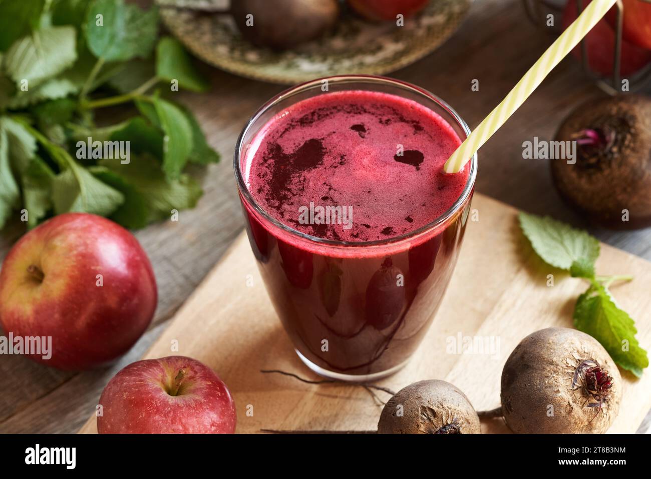 Fresh beet and apple juice hi-res stock photography and images - Alamy