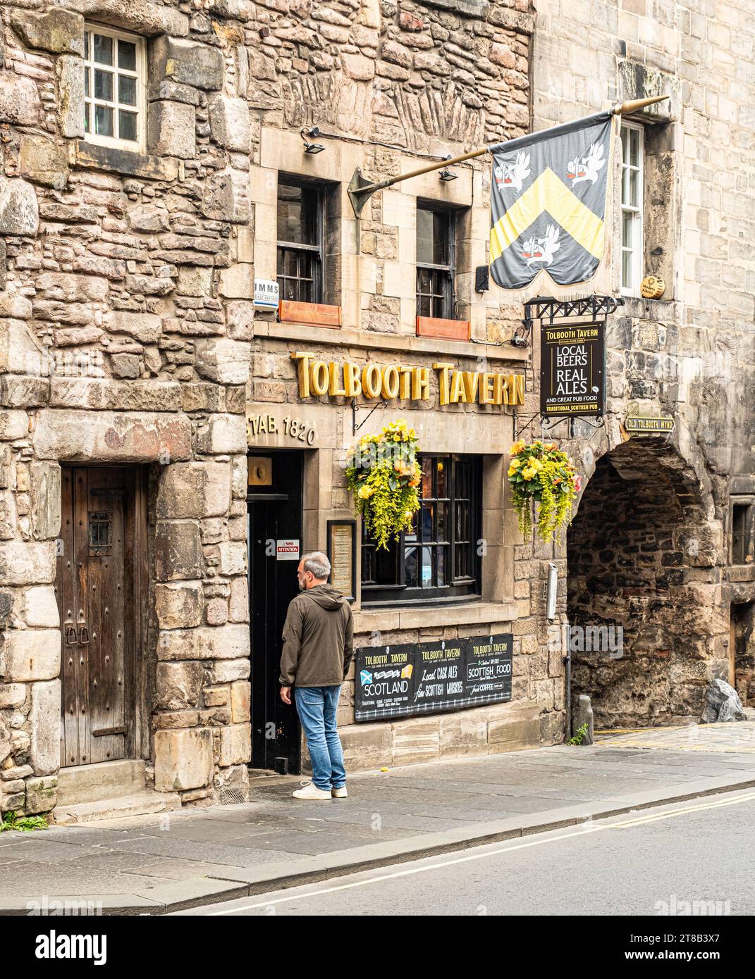 EDINBURGH, SCOTLAND - September 7 2023: The Royal Mile runs between two ...