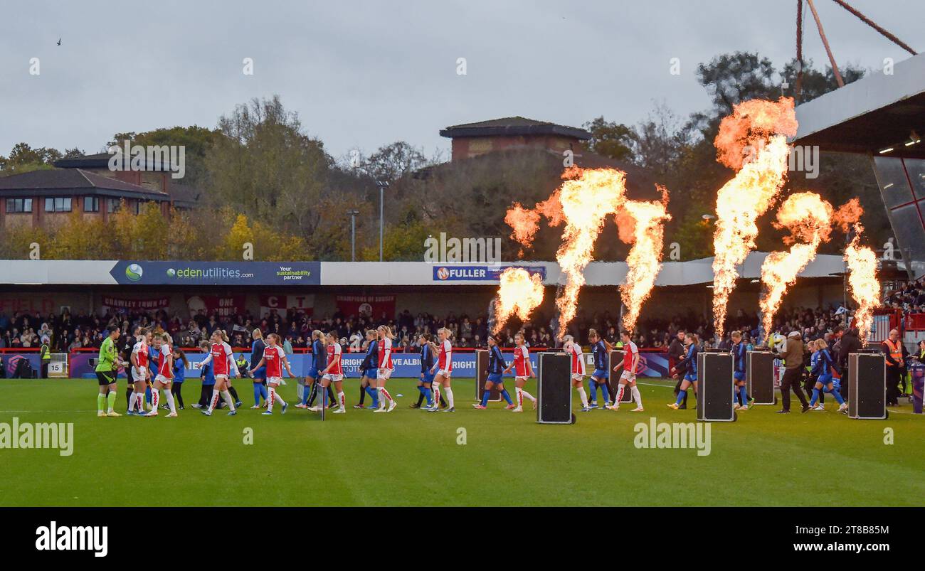 Arsenal football stadium crowd hi-res stock photography and images - Alamy