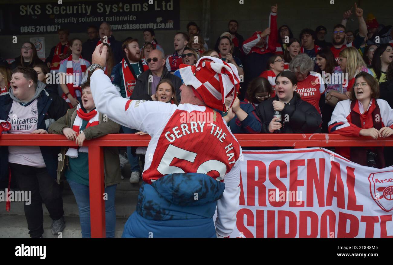 Arsenal fan hi-res stock photography and images - Alamy