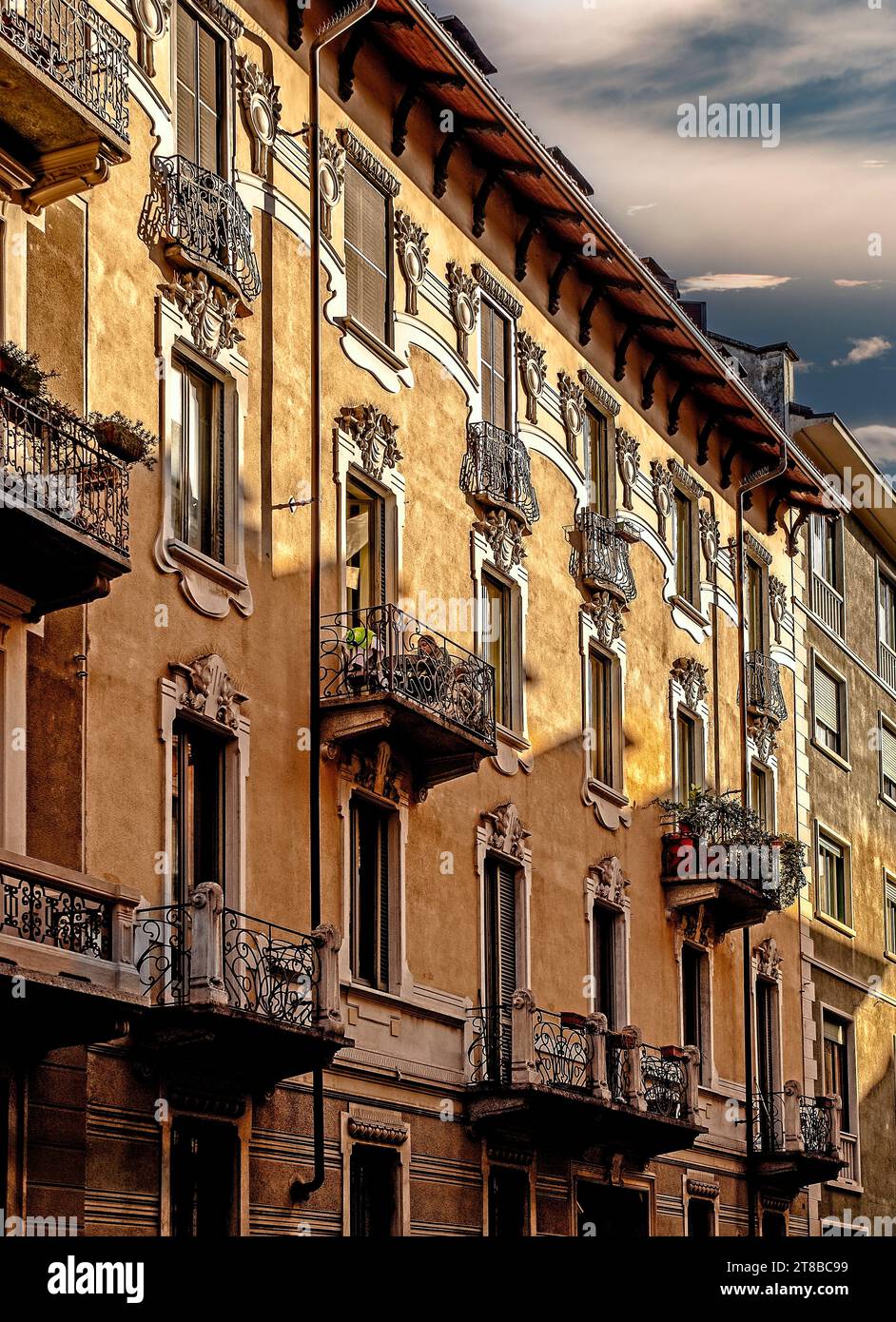 Quartiere residenziale torino hi-res stock photography and images - Alamy