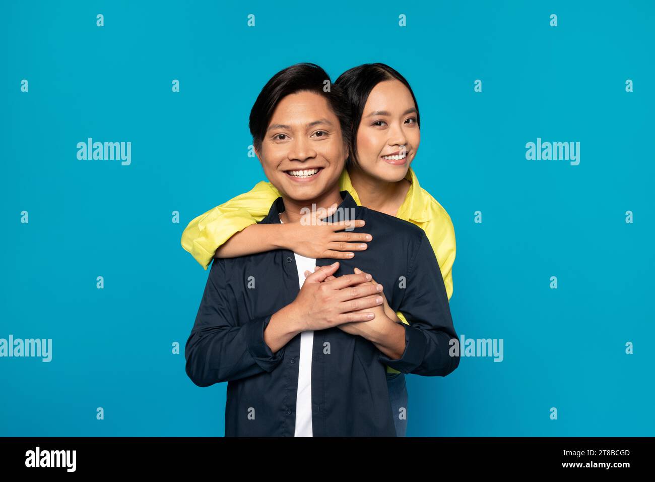 Offer hug japanese hi-res stock photography and images - Alamy