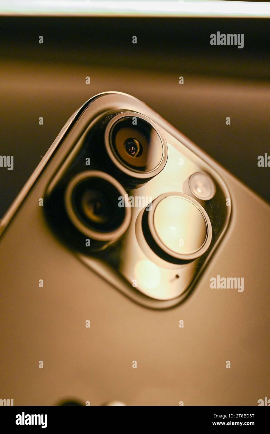 Iphone 15 pro max hi-res stock photography and images - Alamy