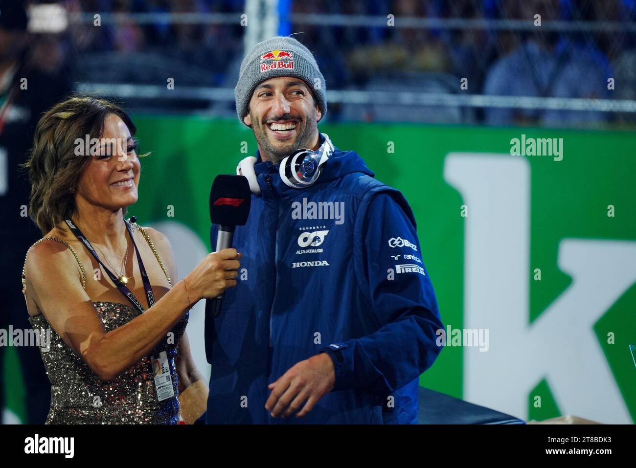 Las Vegas, USA. 18th Nov, 2023. (L to R): Natalie Pinkham (GBR) Sky ...