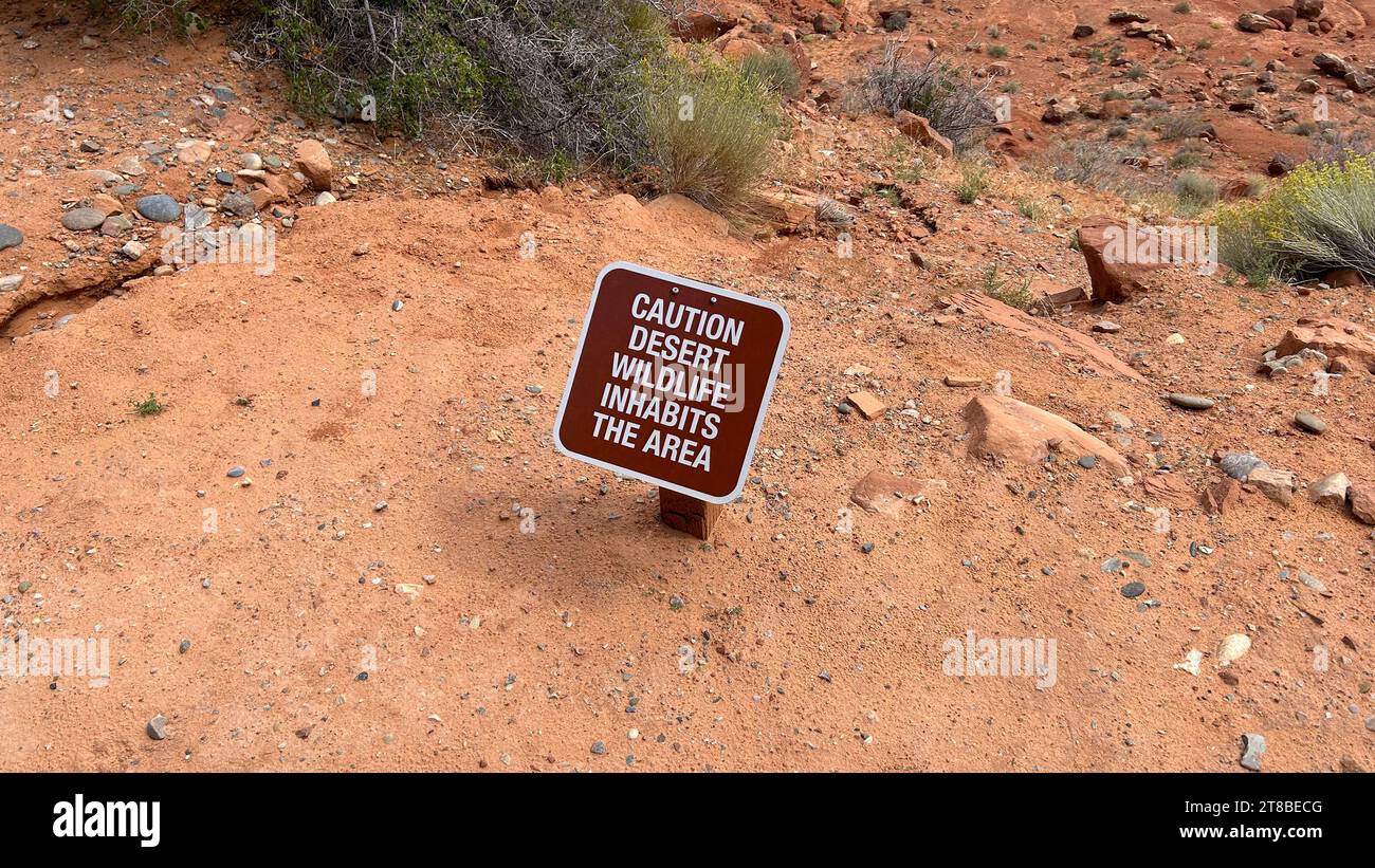 Wildlife caution sign hi-res stock photography and images - Alamy