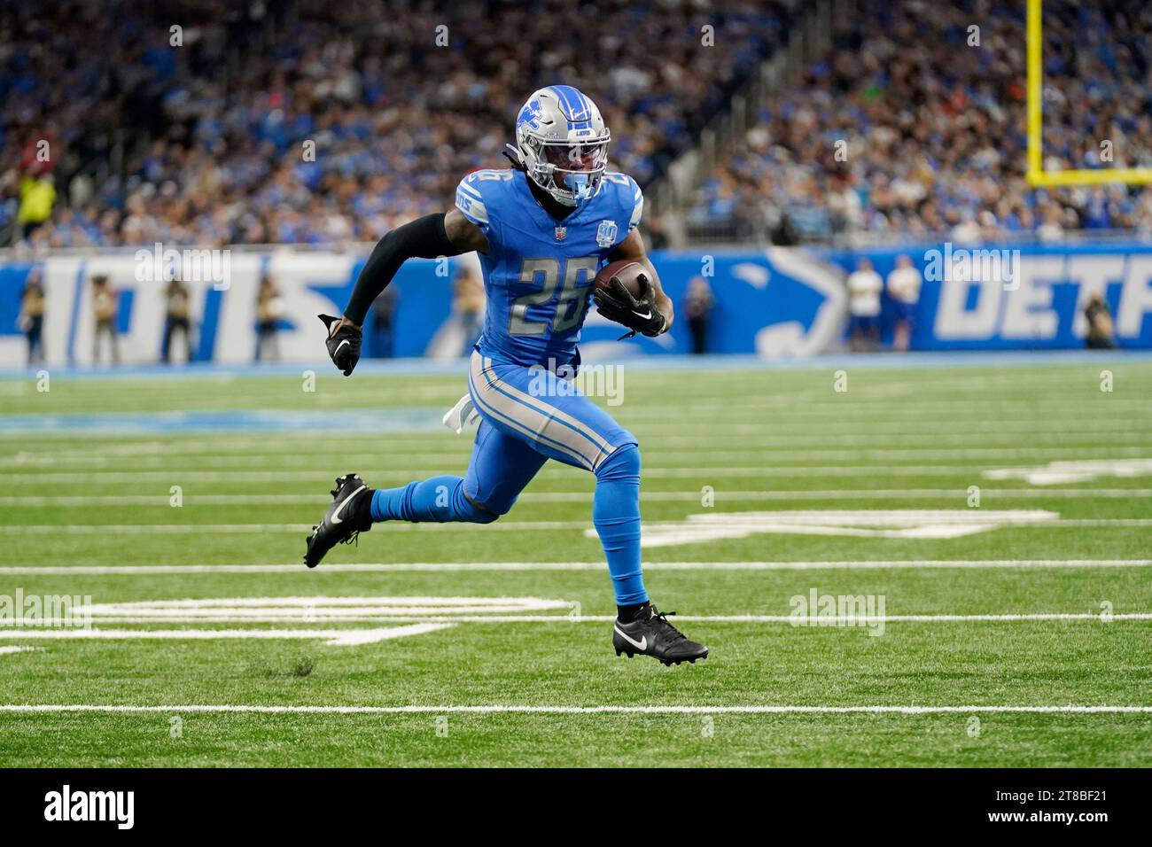 Detroit Lions running back Jahmyr Gibbs (26) runs into the endzone for ...