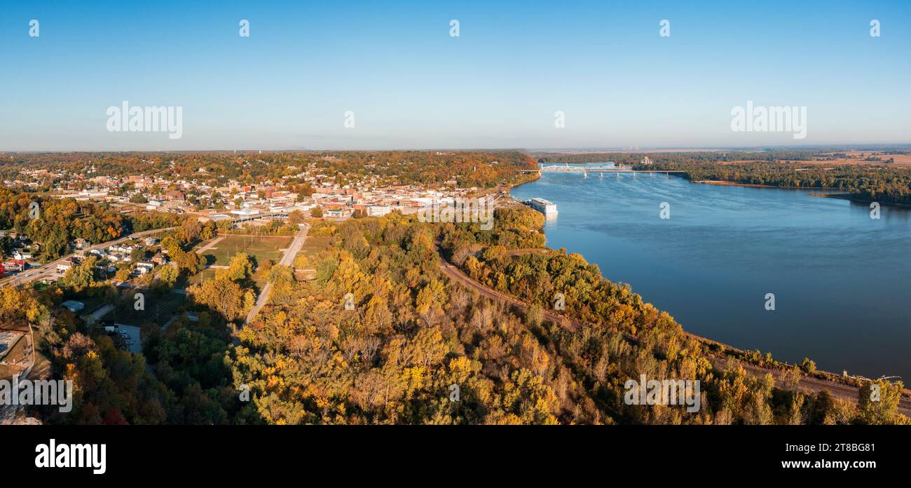 Aerial view of the city of Hannibal in Missouri from Lovers Leap ...