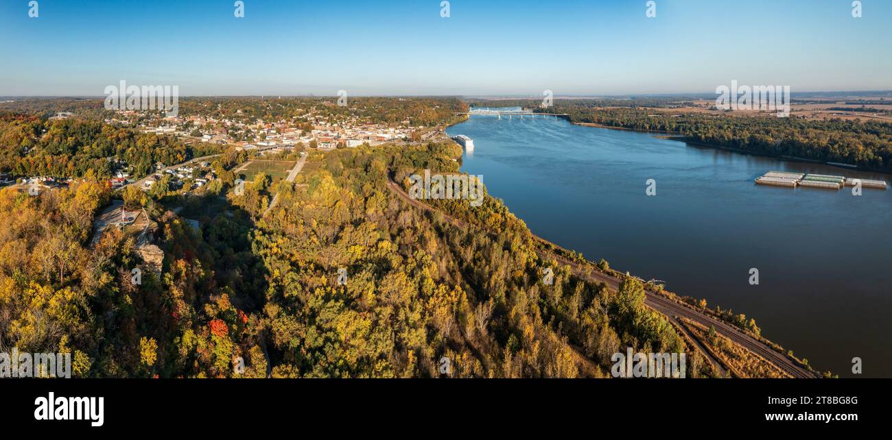 Aerial view of the city of Hannibal in Missouri from Lovers Leap ...